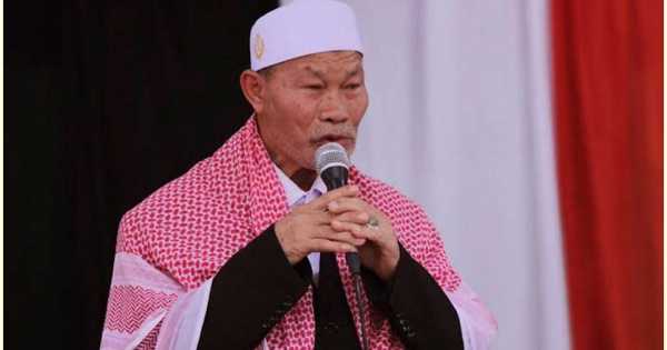 Abu Kuta Krueng (93 Tahun) & Keheningan di Kedai Kupi