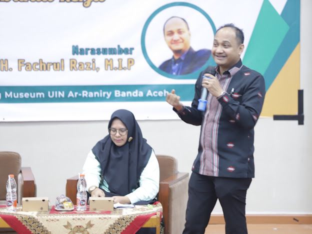 Senator Fachrul Razi Berikan Motivasi Di Depan Ratusan Mahasiswa Pembekalan Magang FISIP UIN Ar ...