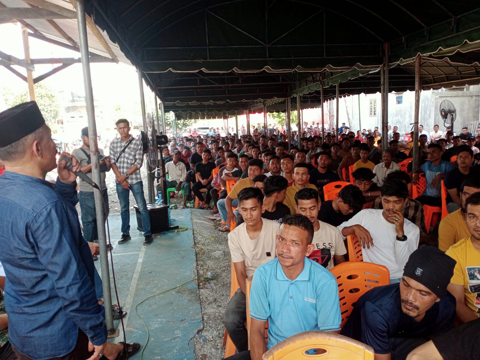 Mualem dan Abu Sarjani Nostalgia Bersama Masyarakat Ujong Rimba Pidie
